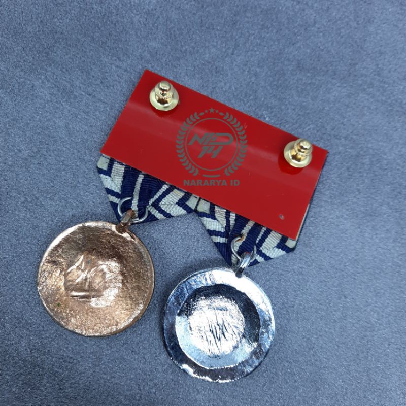 Jual Satya Lencana Tanda Medali Pdu Karya Satya Asn Pns X Xx 10 Dan 20 ...