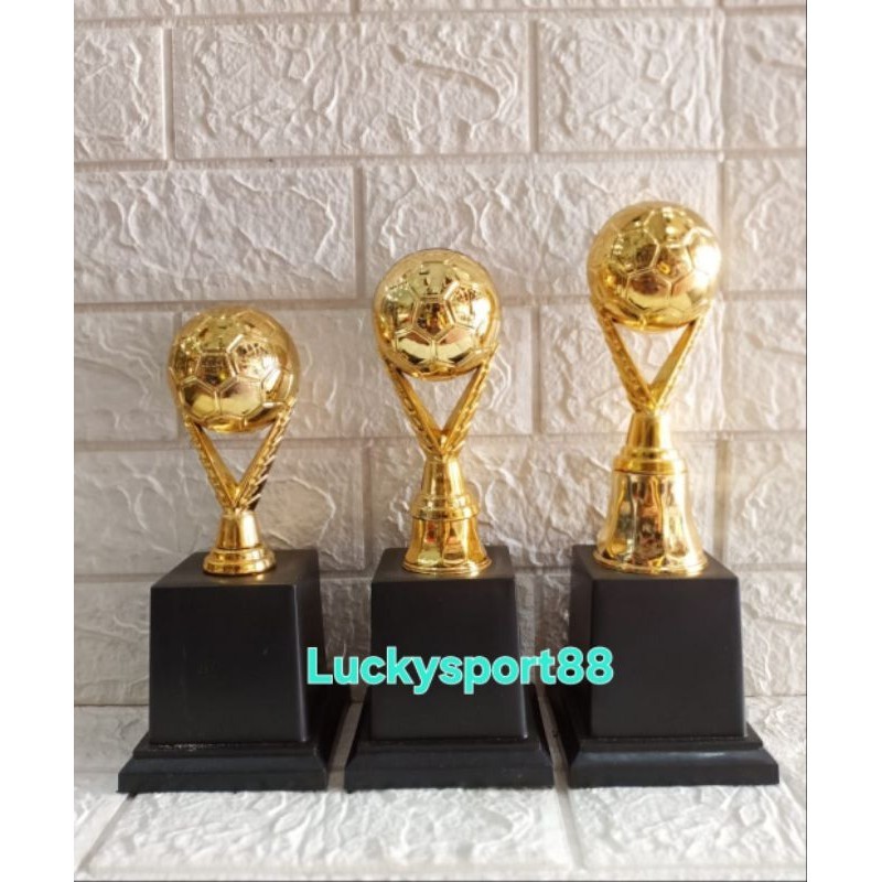 Jual trophy Piala serba murah sepak bola futsal 1 set | Shopee Indonesia
