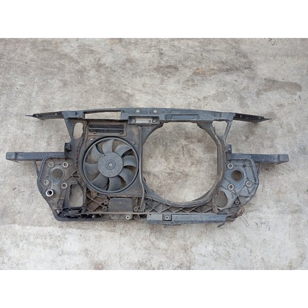 Jual Bullhead Bull Head Up Round Support Radiator Mobil Audi A6 V6 ...