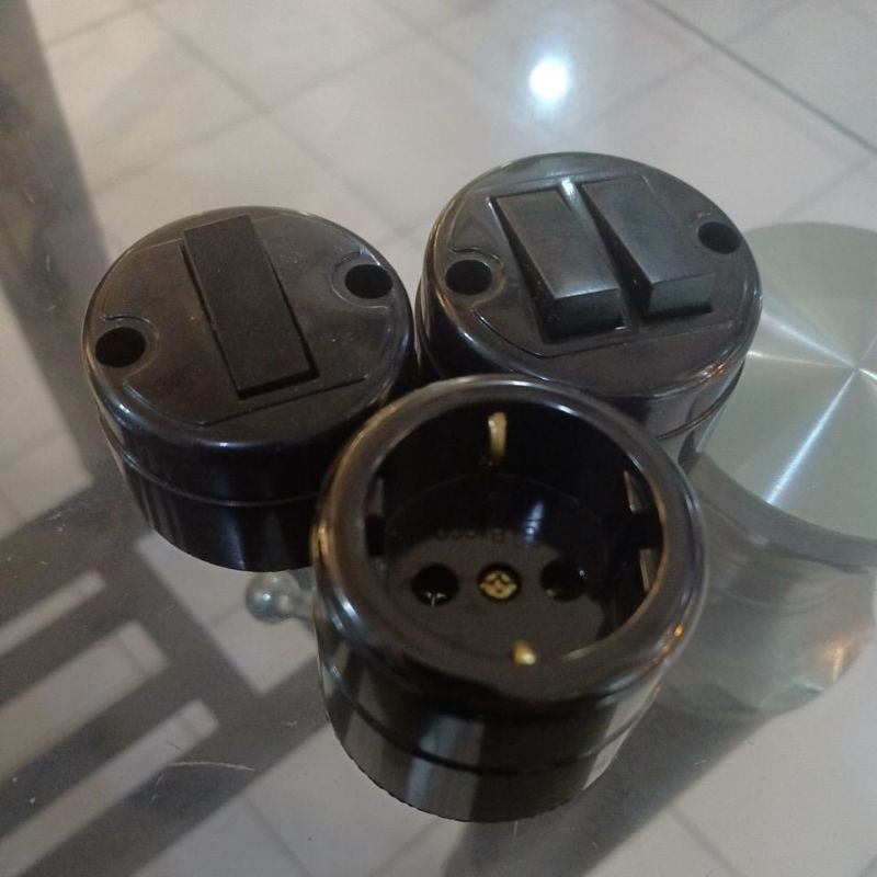 Jual SAKLAR TEMPEL BROCO BULAT Hitam || Engkel/Seri/Stop / SEKAKEL ...