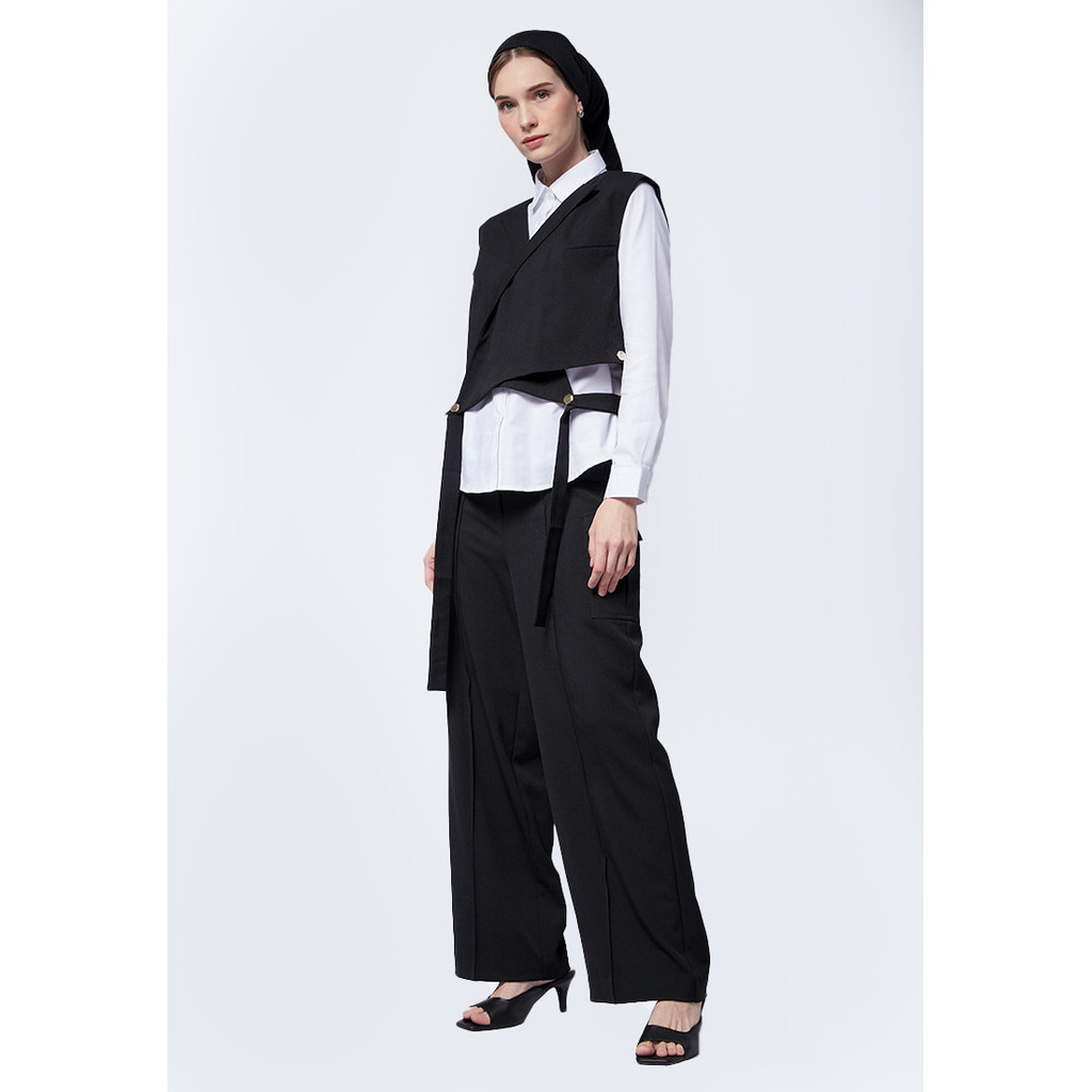 Jual Executive Crop Vest with Strap Details Black | Shopee Indonesia