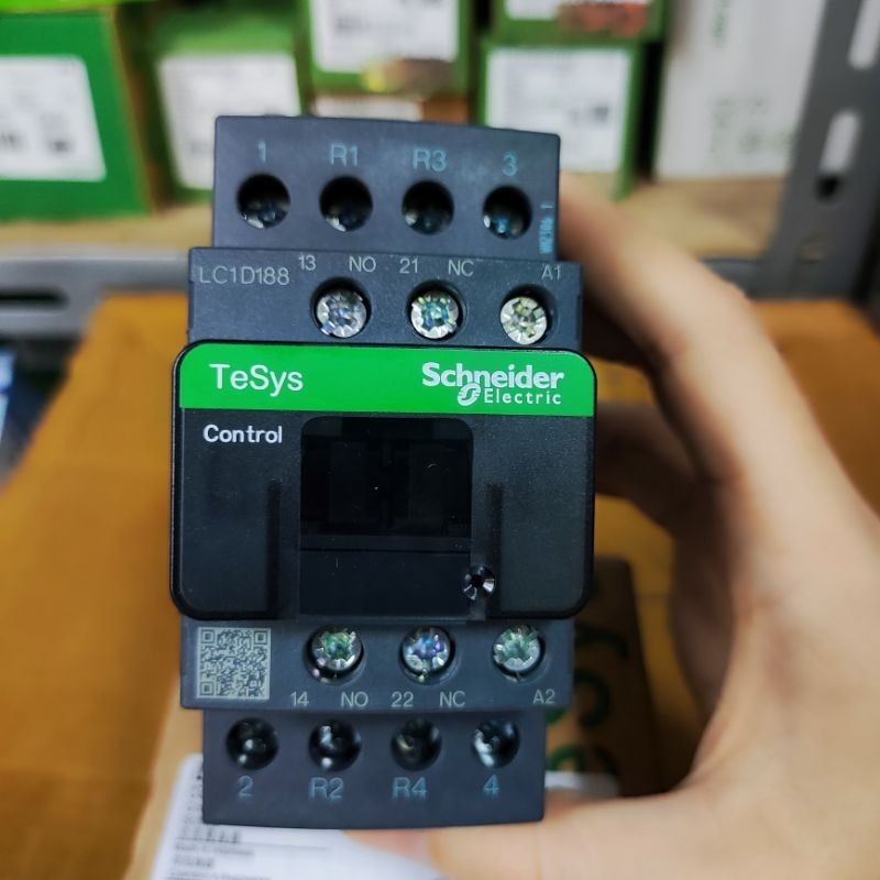 Jual CONTACTOR KONTAKTOR LC1D188M7 4P 32A 7,5KW 220VAC | Shopee Indonesia