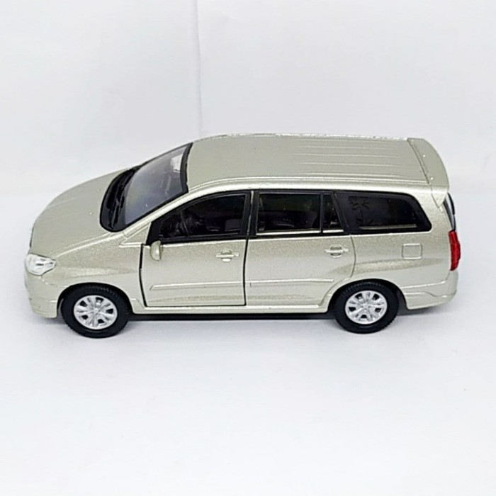 Jual Diecast Mobil Toyota Kijang Innova Miniatur Inova Murah Besi ...