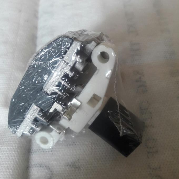Jual ST IC regulator alternator / IC dinamo ampere BMW E46 / E38 / E39 ...