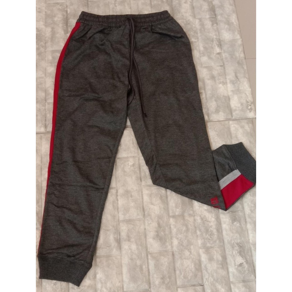 Jual Training Uniqlo | Shopee Indonesia