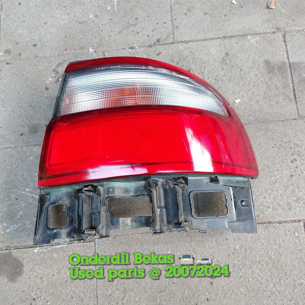 Jual stoplamp kanan toyota corona absolute st191 | Shopee Indonesia