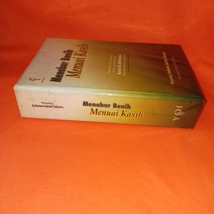Jual MUST HAVE!! MENABUR BENIH MENUAI KASIH PERSEMBAHAN KARYA BAHASA ...