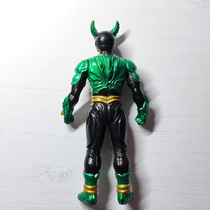 Jual bandai rhs kamen rider gills agito form vinyl figure rare 13 cm ...