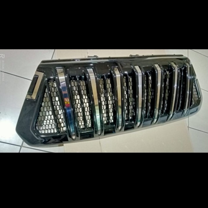 Jual Grill Innova Reborn 2021 Prado | Shopee Indonesia