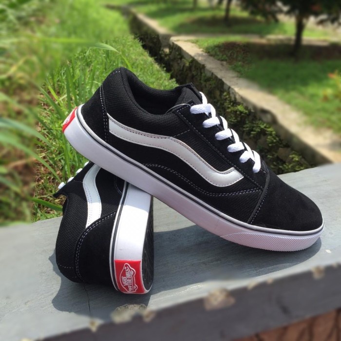 Jual NEW Sepatu VANS OLD SKOOL hitam putih | Shopee Indonesia
