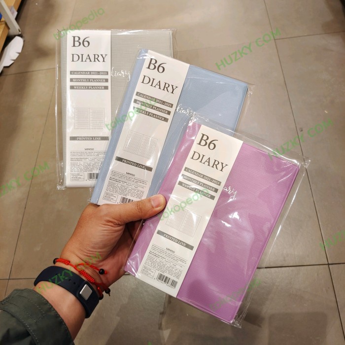 Jual MINISO Buku Diary dengan Kalender 2023, Monthly dan Weekly Planner ...