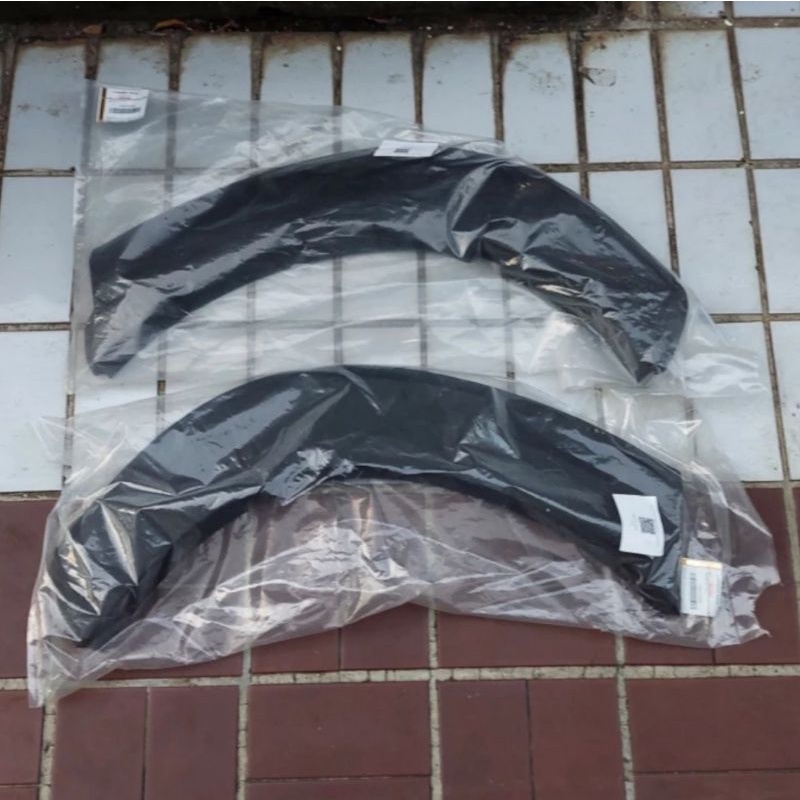 Jual Moulding Overfender Wheel Arc Belakang Asli Mitsubishi Xpander ...
