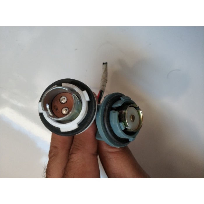 Jual kode07 Socket Lampu Rem Kaki 1 dan Kaki 2 original Toyota | Shopee ...