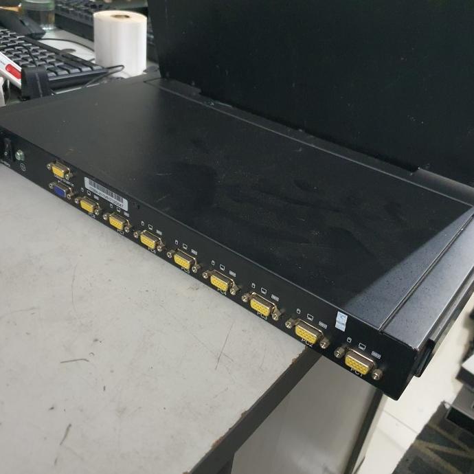 Jual KINAN KVM-1708 Single Rail 8-port 17inch VGA LCD KVM Switch | Shopee Indonesia