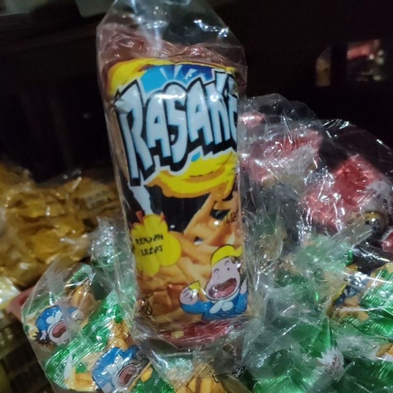 Jual Rasane snack makanan ringan rasa balado dan rumput laut rentengan ...