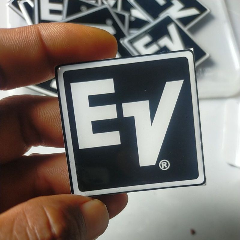 Jual EV AUDIO ukuran 5cm X 5cm , LABEL /LOGO / EMBLEM GRILLBOX SPEAKER ...