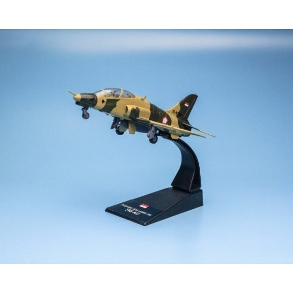 Jual Diecast Pesawat Tempur Bae Hawk 109 Tni Au Scale 1/72 Termurah ...