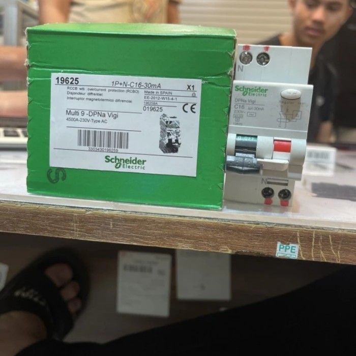 Jual DPNA VIGI RCCB RCBO 16A 30MA SCHNEIDER 19625 | Shopee Indonesia