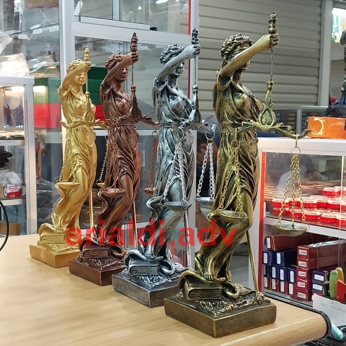 Jual Patung Dewi Keadilan Gold Patung Lady Of Justice 30 Cm | Shopee ...
