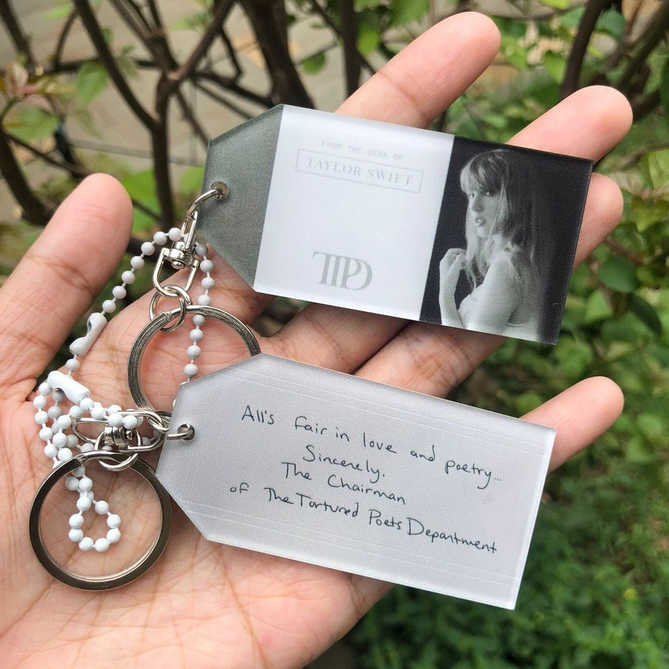 Jual Taylor Swift The Tortured Poets Department Keyring | Shopee Indonesia