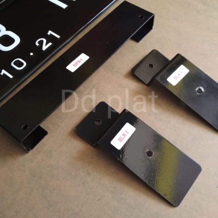 Jual Tatakan Dudukan Plat Mobil Lis Kuning (2Pcs) Termurah | Shopee ...