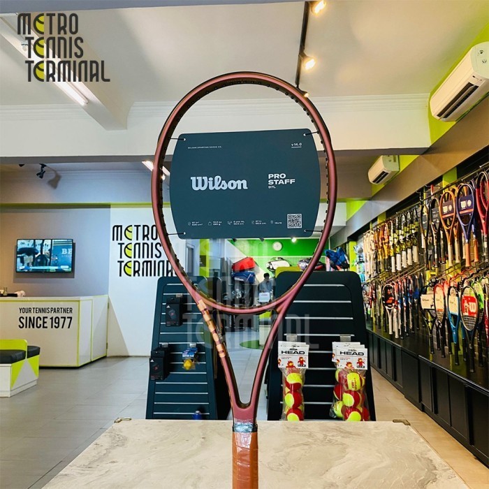 Jual Wilson Pro Staff 97L v14 2023 / 2024 ( Raket Tenis Pro Staff ) | Shopee Indonesia