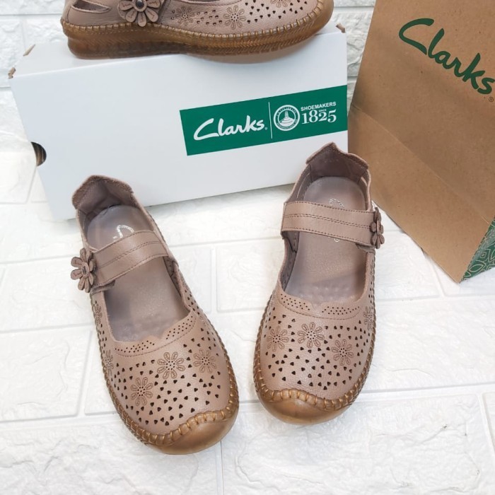 Jual Clarks Flat 20229 / Sepatu Clarks Wanita / Clarks Asli Kulit ...