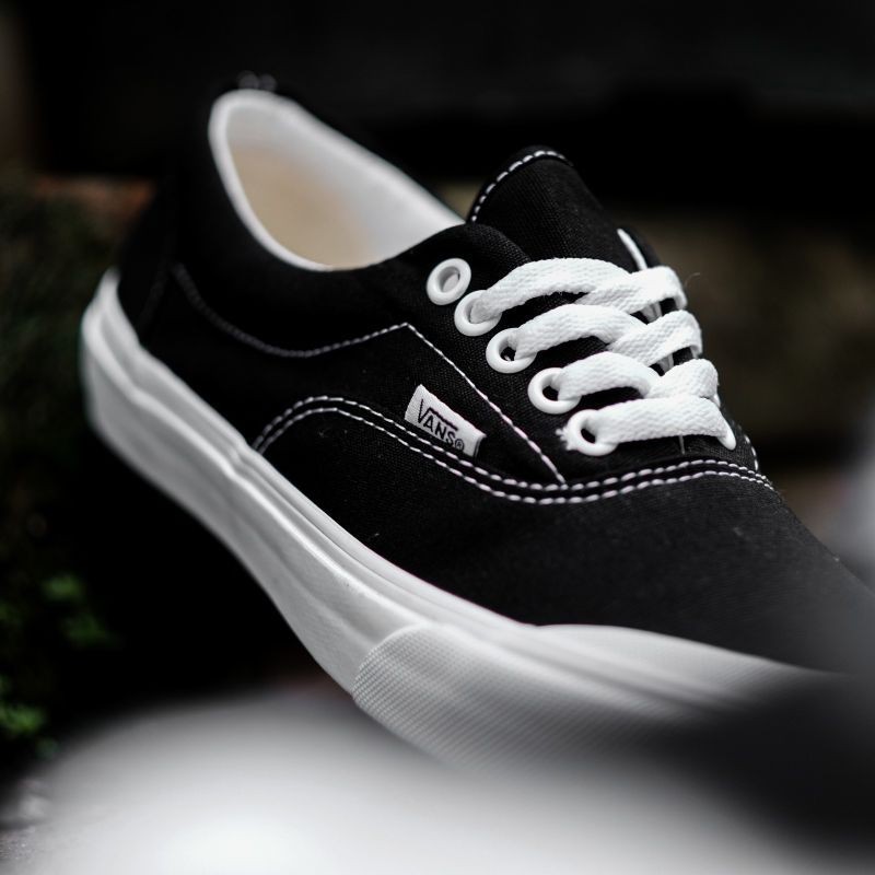 Jual Original Vans Era Toe Cap Black White | Shopee Indonesia