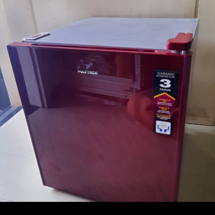 Jual KULKAS PORTABLE POLYTRON PRH 51 | Shopee Indonesia