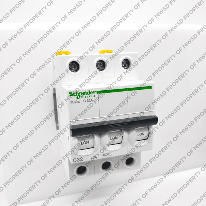 Jual SCHNEIDER MCB 4.5KA IK60A 3P 32A A9K14332 | Shopee Indonesia