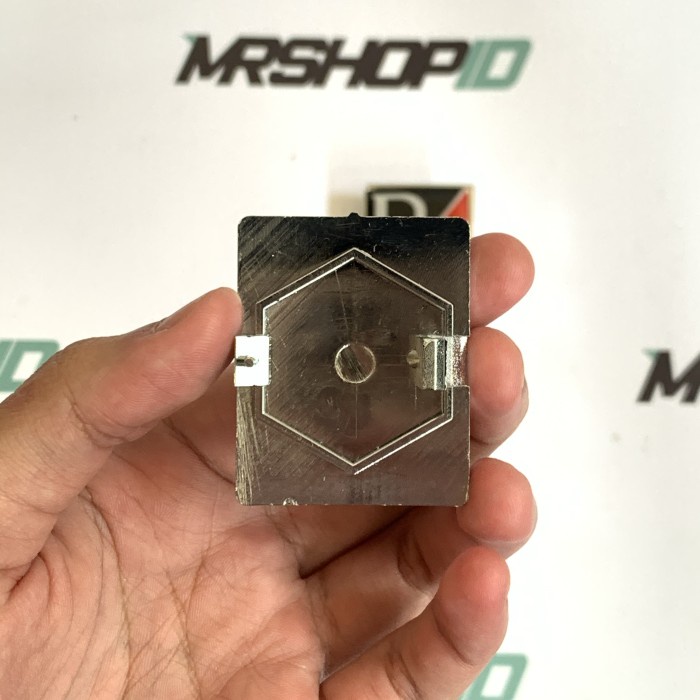 Jual Emblem P Coret / Emblem Piaggio / Emblem Vespa Matic | Shopee ...