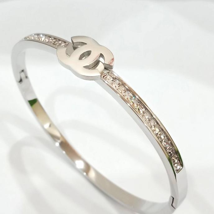 Jual Trend Gelang Titanium Steel Gelang Wanita Model Chnel Diamonds ...