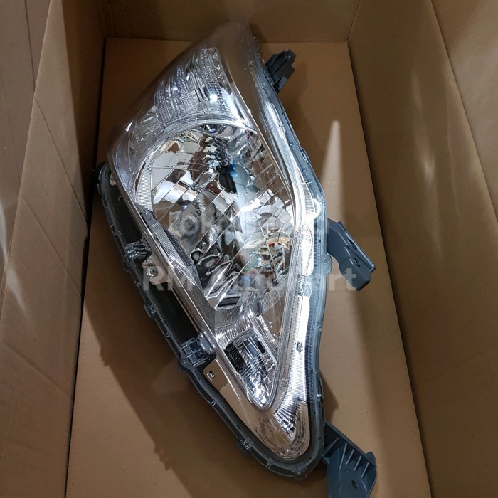 Jual Lampu headlamp Innova Gen1 Original asli 2012-2015 (Grand Innova ...