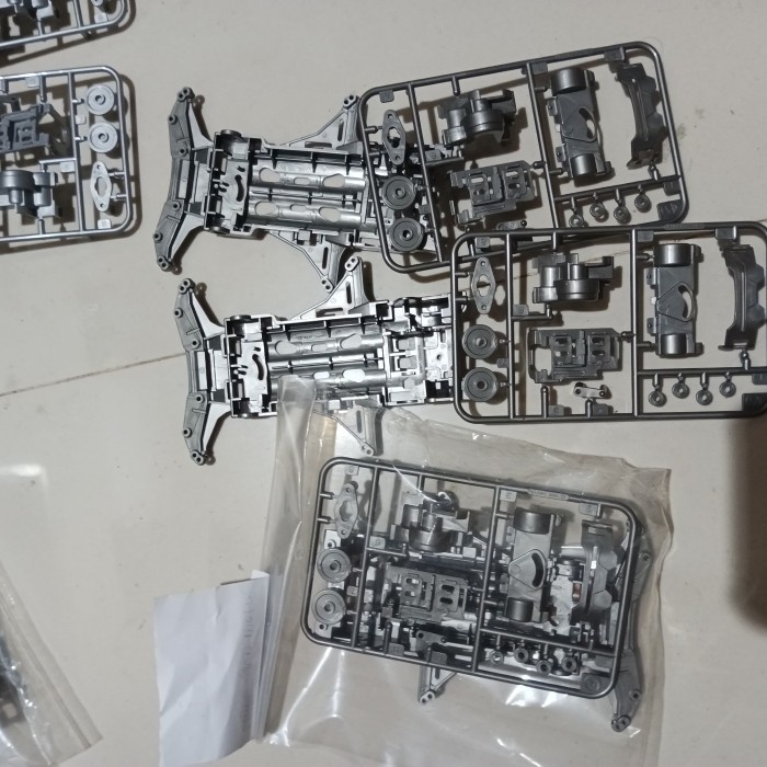 Jual ZENQUISH AZENTE VS chassis silveroriginal tamiya plus gearbox ...