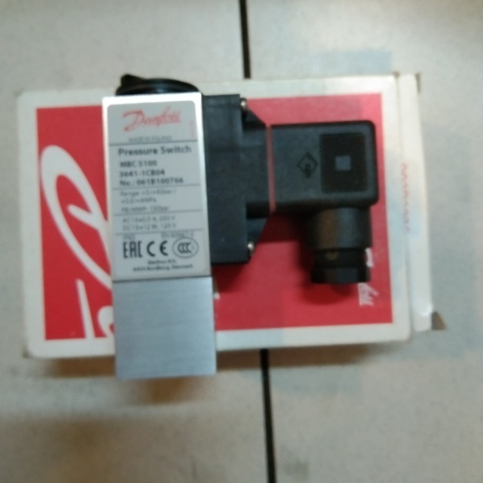 Jual Ready Pressure Switch Danfoss Mbc 5100 3641-1Cb04 061B100766 40Bar Terbatas | Shopee Indonesia