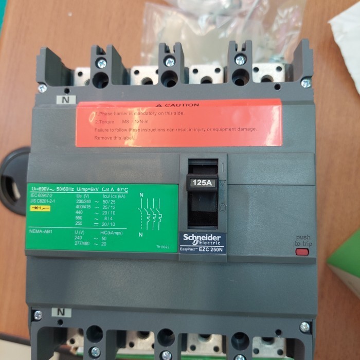 Jual MCCB EZC250N 4P-125A-4P-160A-4P-200A 18KA SCHNEIDER ORIGINAL ...