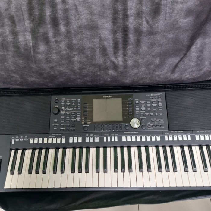 Jual NEW!!! Yamaha PSR S950 Keyboard arranger good condition | Shopee ...