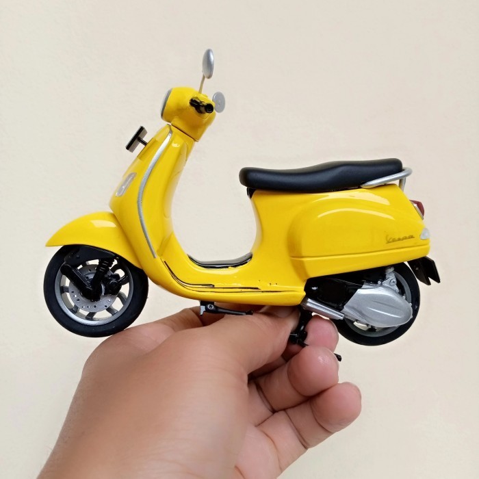 Jual Diecast Miniatur Motor Matic Handmade Skala 1:12 Model Standar ...