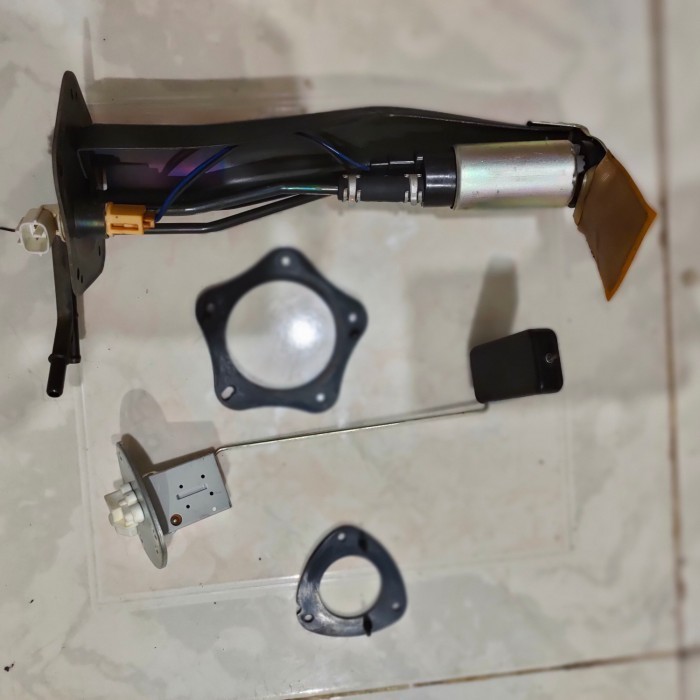 Jual Pompa Bensin Fuel Pump Rotak Futura Injeksi-Colt T120Ss Injeksi ...