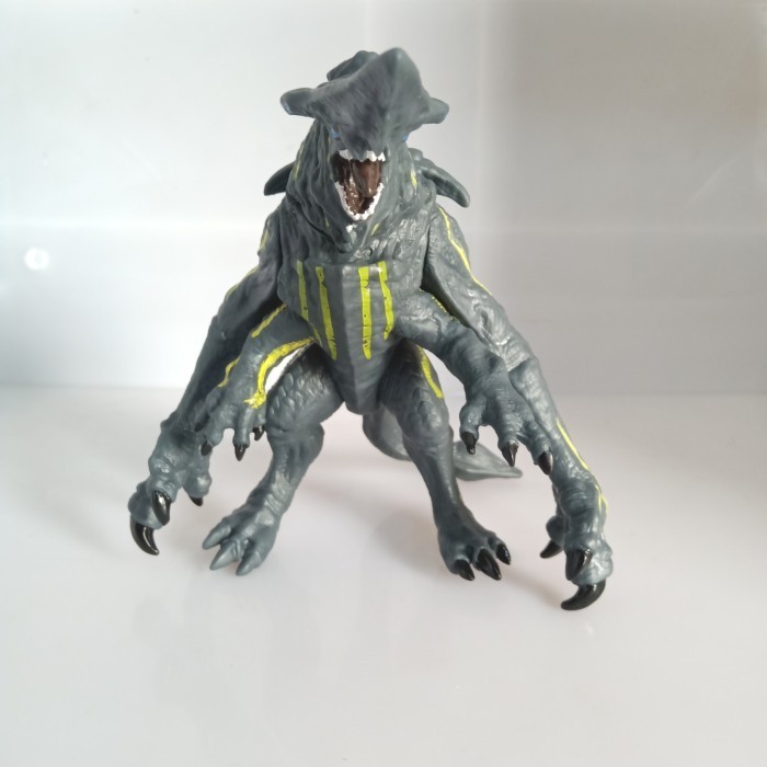 Jual Figure Monster Kaiju Knifehead Pacific Rim | Shopee Indonesia