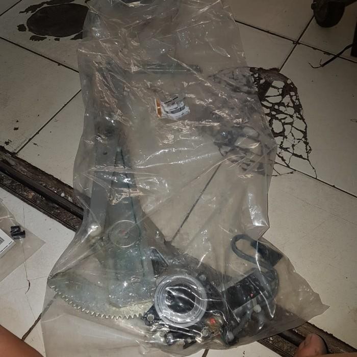 Jual Regulator Kaca dan Motor Regulator Kuda pintu depan kiri ori ...
