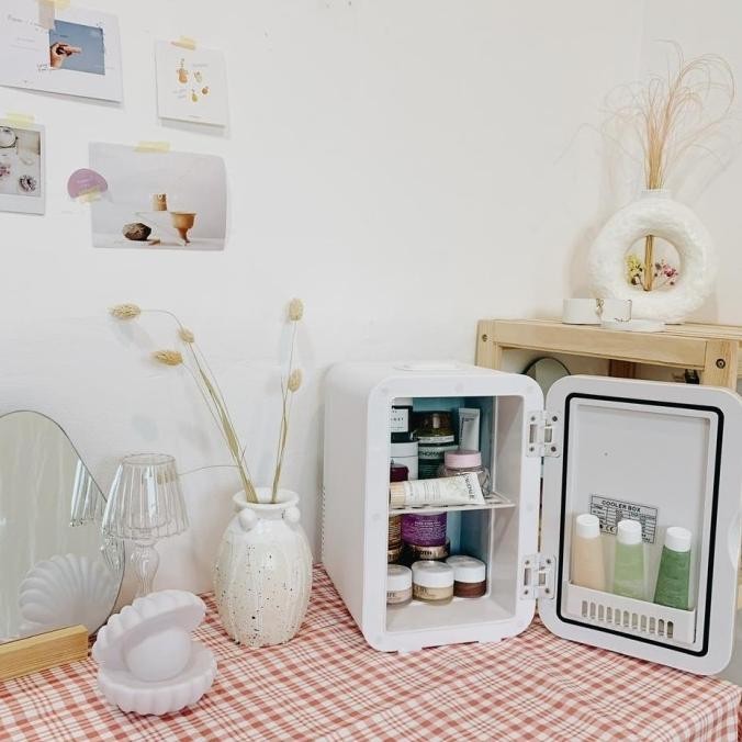 Jual Kulkas Mini Kaca Mirror LED 8L Kulkas Skincare Anak Kos GWM ...