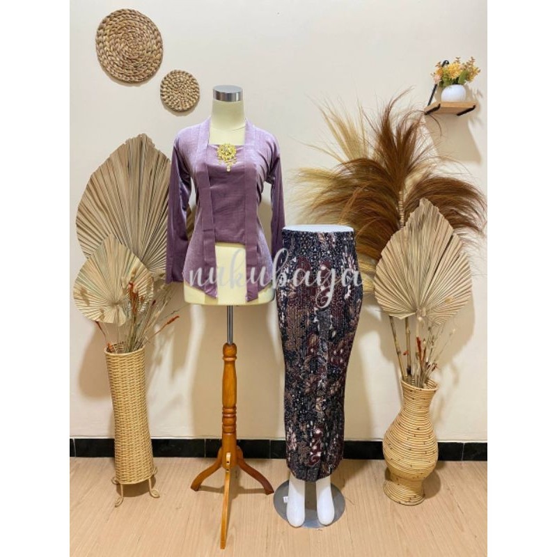 Jual [Ungu Taro] 1 Set Kebaya + Rok Plisket, Motif Syakira (Ada Wiru ...