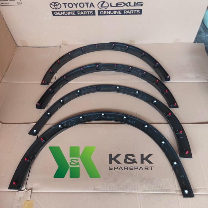 Jual Moulding Over Fender Raize Rocky (100% Ori Astra) | Shopee Indonesia