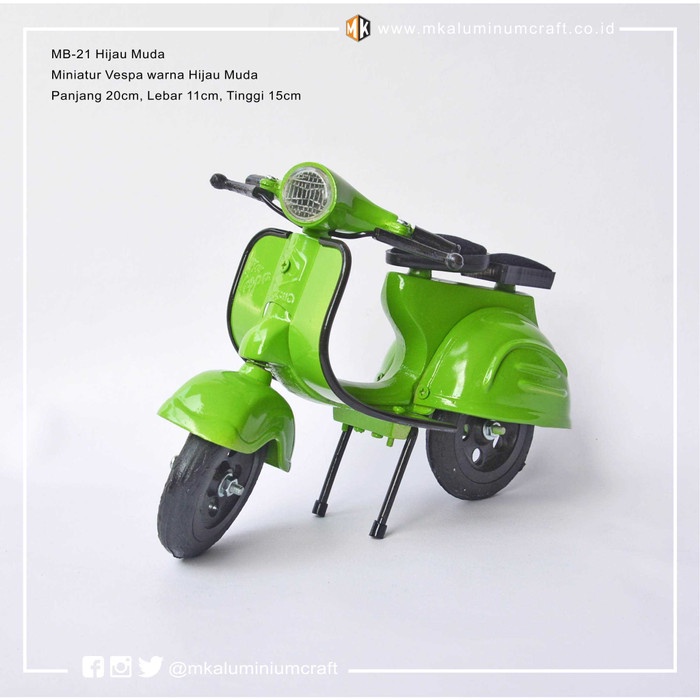 Jual Diecast Miniatur Sepeda Motor Vespa Kuno Finishing Cat Warna Hijau ...