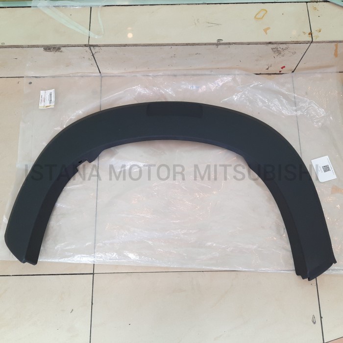 Jual Garnish Spoiler Spakbor Fender Depan Asli Mitsubishi Xpander Cross ...