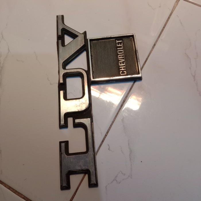 Jual {BEKAS} Emblem chevrolet LUV original samping Limited | Shopee ...