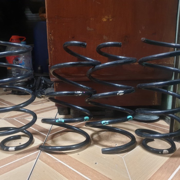 Jual {Second} Coil Spring Per Custom Ceper Honda Jazz Rs-Mobilio Depan ...