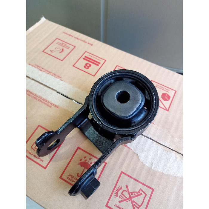 Jual Ready Engine Mounting Yaris New Vios Belakang 2007- 2008 2009 2010 ...
