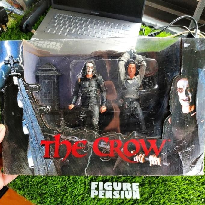 Jual NECA THE CROW ERIC DRAVEN VS TOP DOLLAR HOROR FIGURE | Shopee ...
